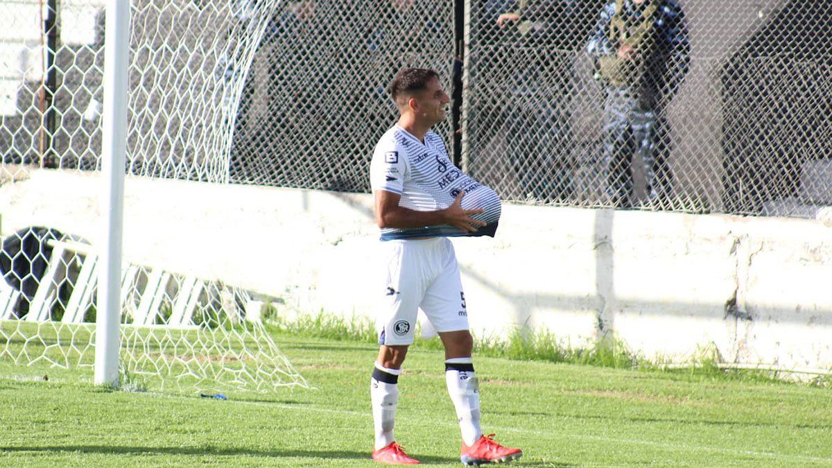 Facundo Fabello tuvo una dedicatoria especial en su primer gol