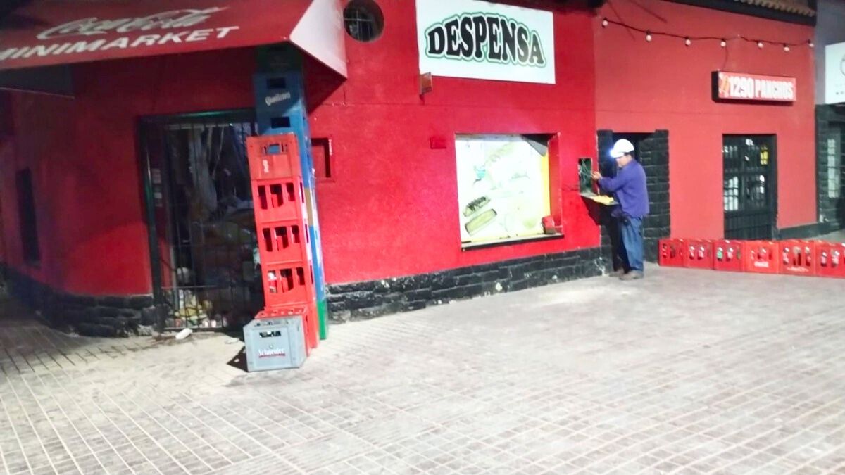 El derrumbe en Godoy Cruz afectó a cuatro comercios y destruyó un ...