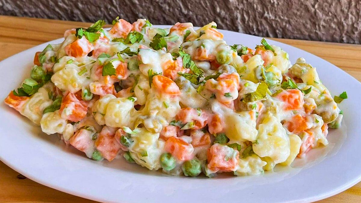 Cómo hacer ensalada rusa con mayonesa: la receta que lleva un ...