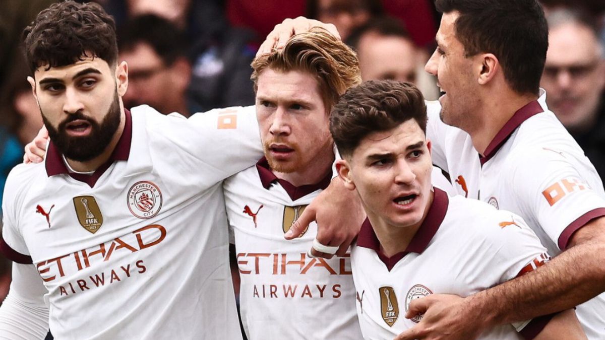 Manchester City, con Julián Álvarez de titular, alcanzó al Liverpool en ...