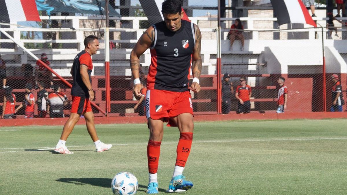 Alejandro Prieto se fue muy golpeado con la cuarta derrota del Deportivo Maipú