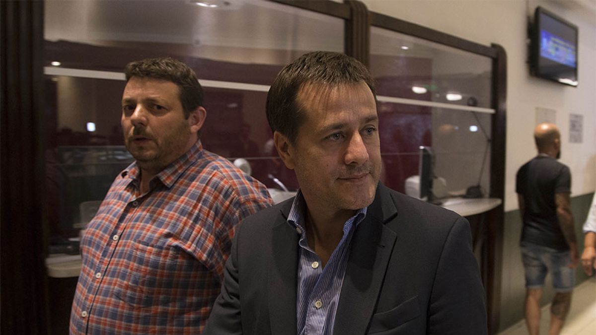 Según Recalde, Latam se va del país por la pandemia y los cielos ...