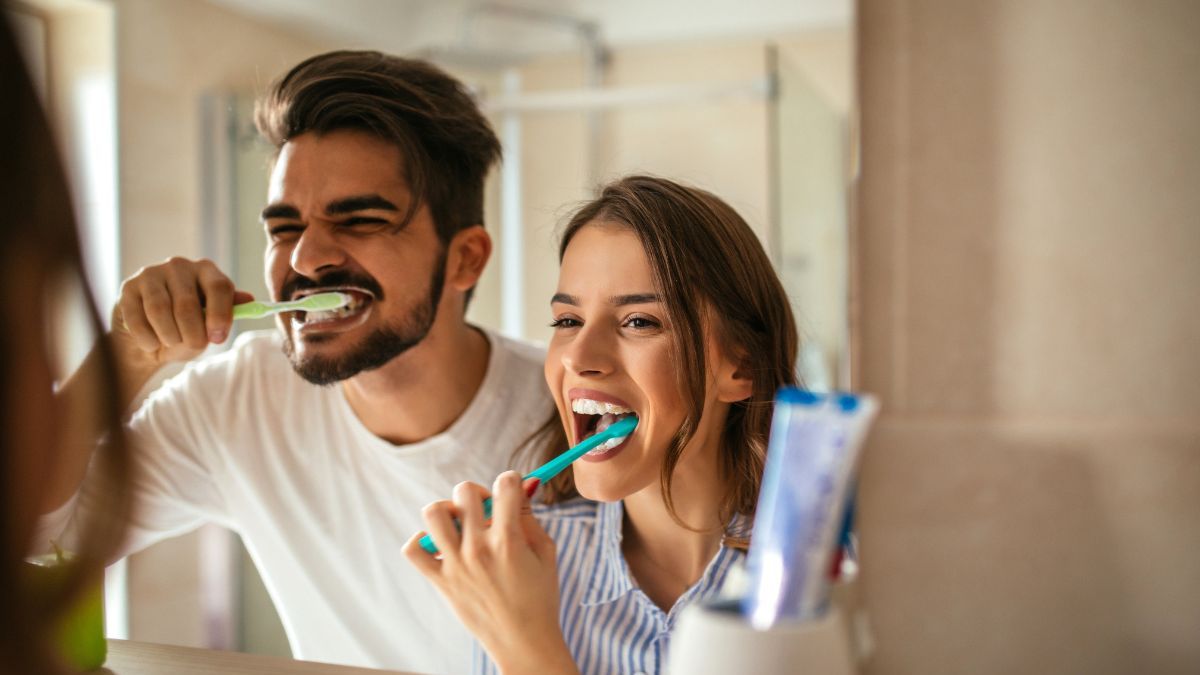 ¿Cepillas bien tus dientes?: el orden de tu rutina puede marcar la ...