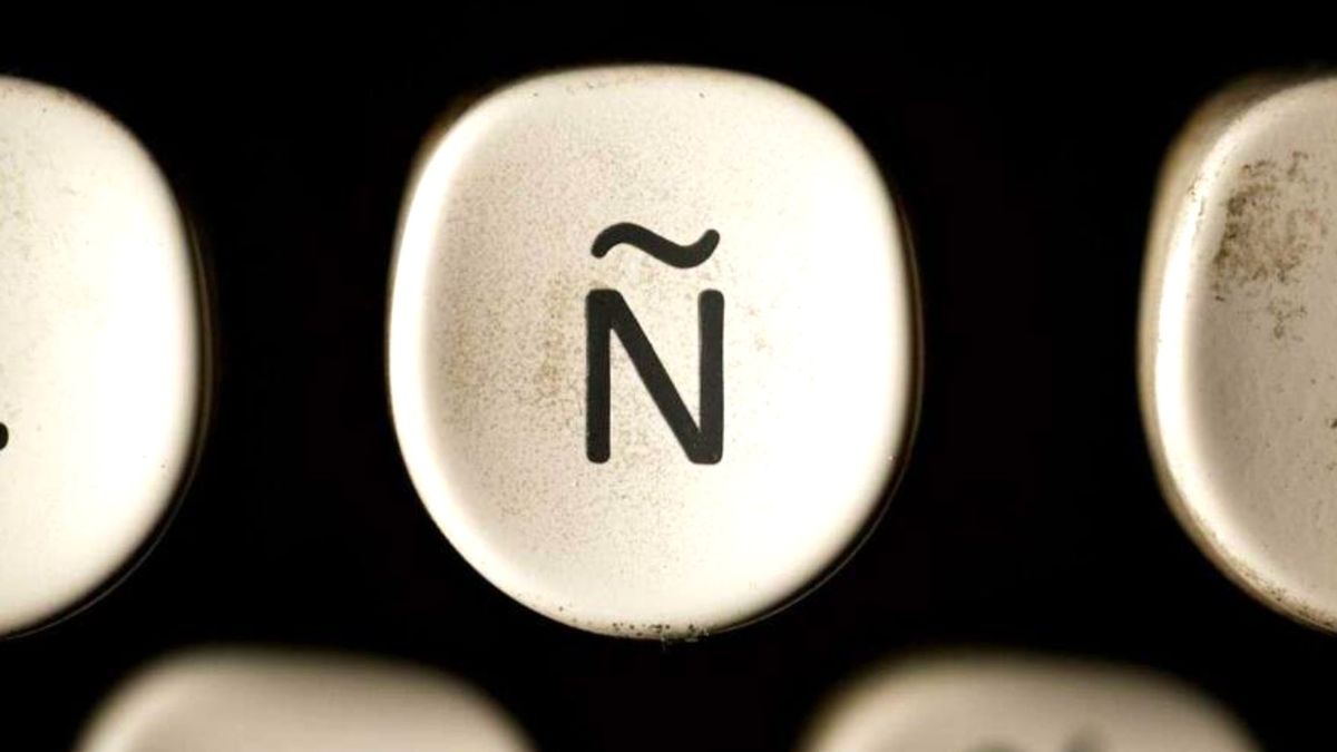 La RAE reveló cómo se llama el palito sobre la letra Ñ