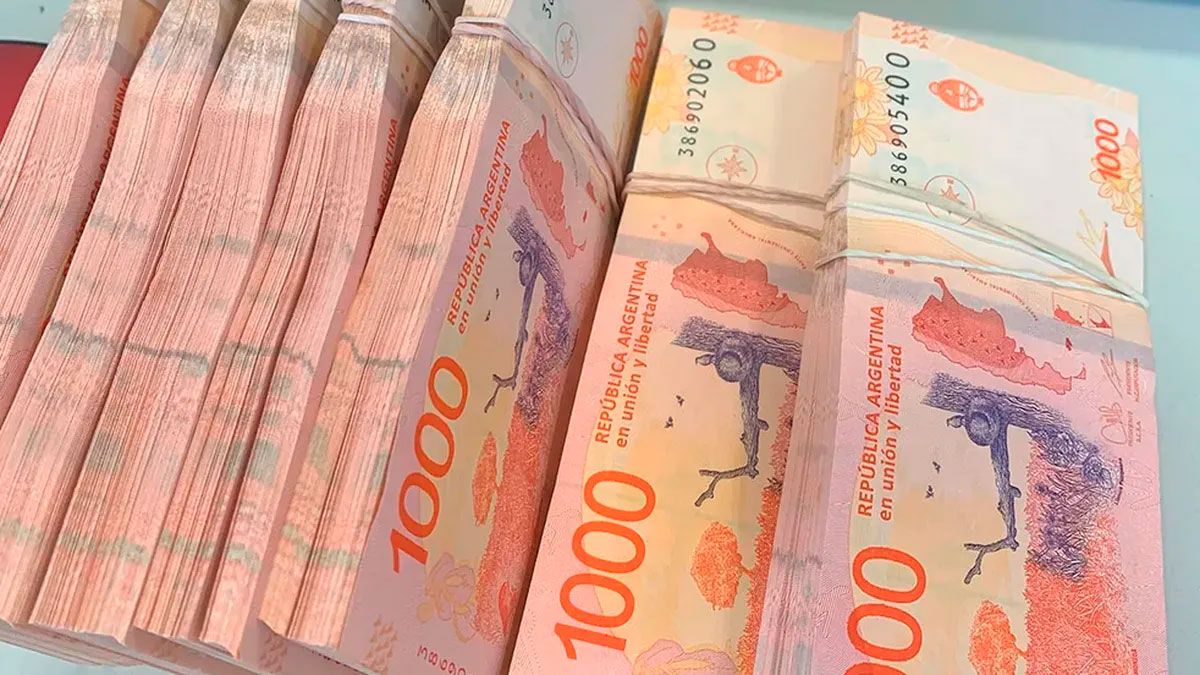 Confirman AUMENTO del 12%, bono y SUELDO BÁSICO que supera los $700.000 en estos trabajadores