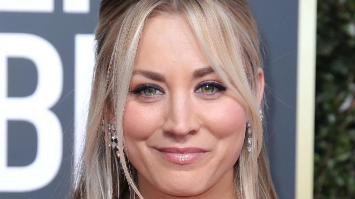 Kaley Cuoco brilla en una nueva serie destacada por la crítica ...