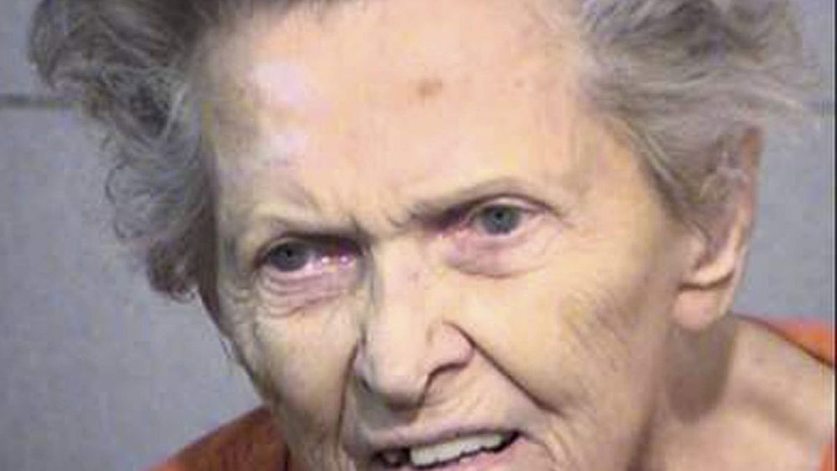 Anciana de 92 años mató a su hijo al resistirse a ir a un asilo