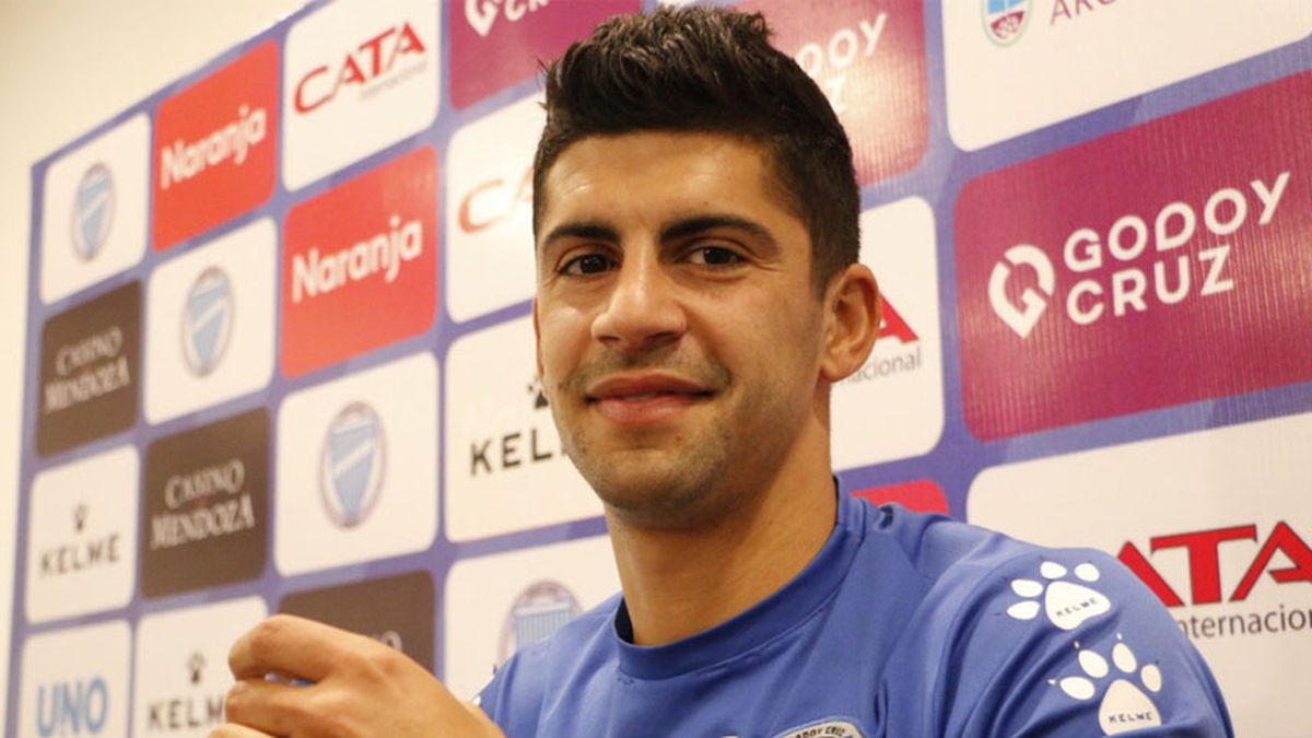 Luciano Abecasis no seguirá en Godoy Cruz y su destino podría estar en ...