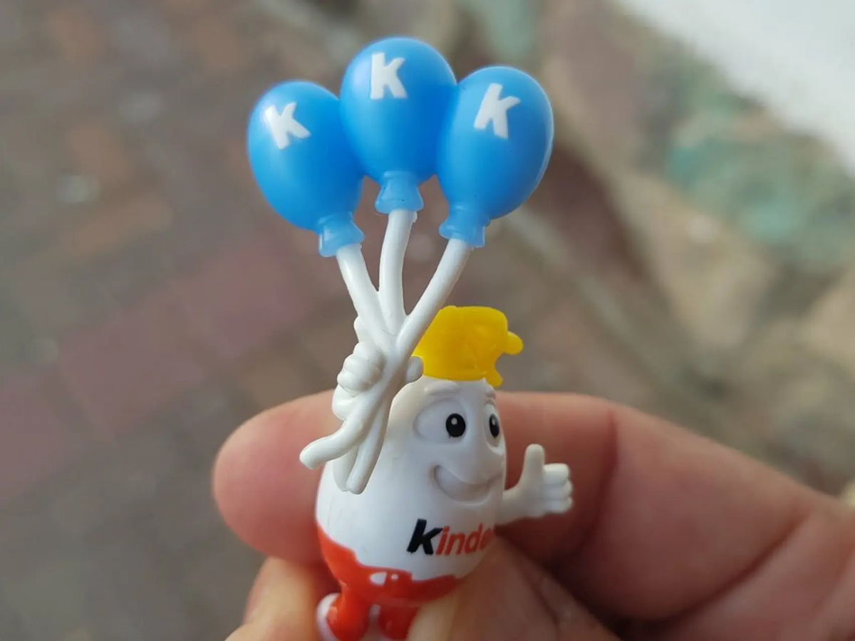 No era para jugar: el juguete sorpresa de los huevos Kinder que obligó ...