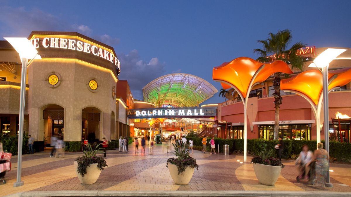 Toma aire para conocer el outlet con las mejores ofertas de Miami y que ...