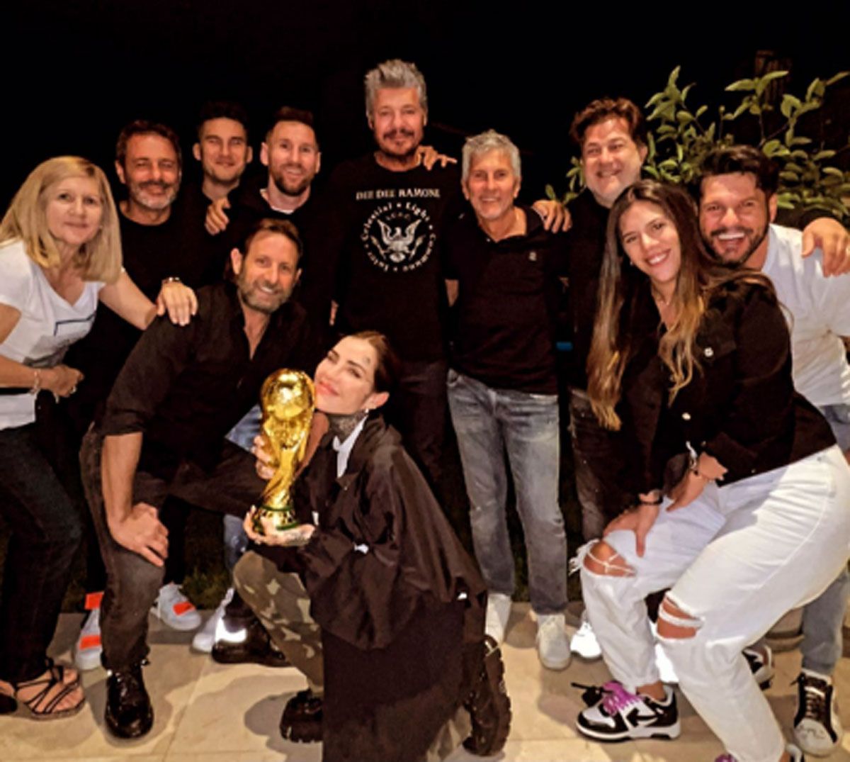 Lionel Messi y Marcelo Tinelli: cena familiar con la Copa del Mundo