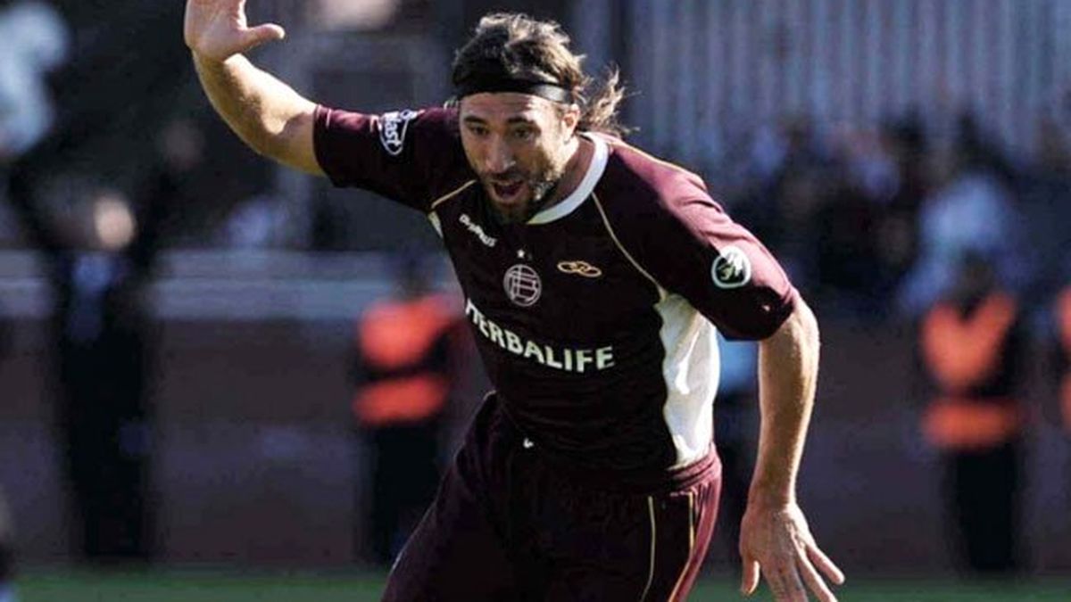 Mariano Pavone deja Lanús y se va a jugar al Cruz Azul