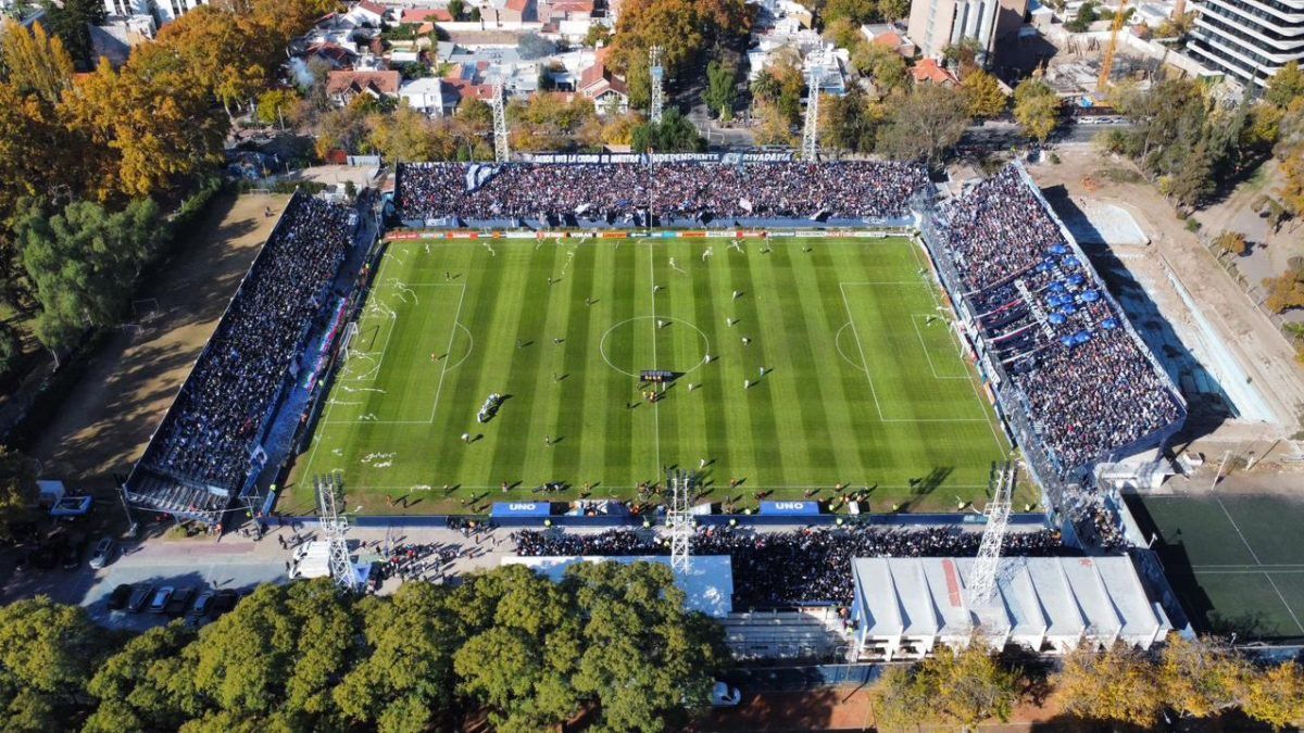Independiente Rivadavia celebra a lo grande el centenario del estadio Bautista Gargantini: día ...