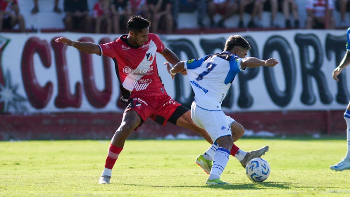 Deportivo Maipú lo dio vuelta, logró un triunfazo ante Almagro y es líder