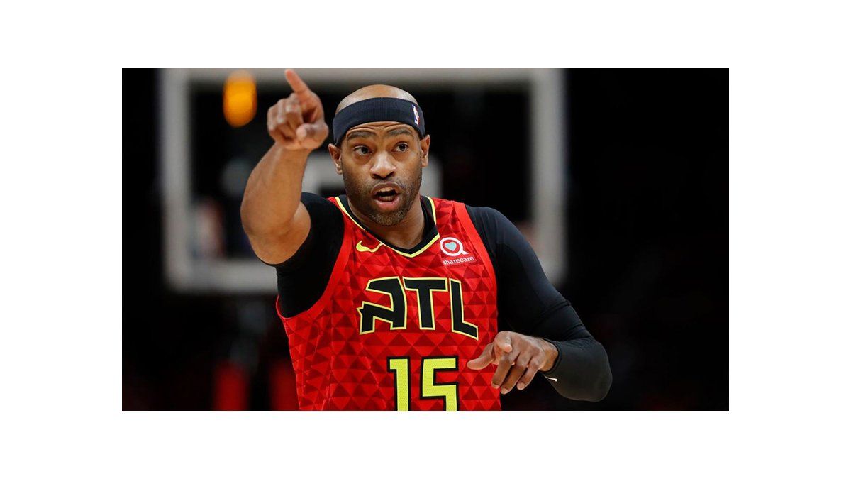 Carter, el único jugador que participó en 4 décadas diferentes en la NBA