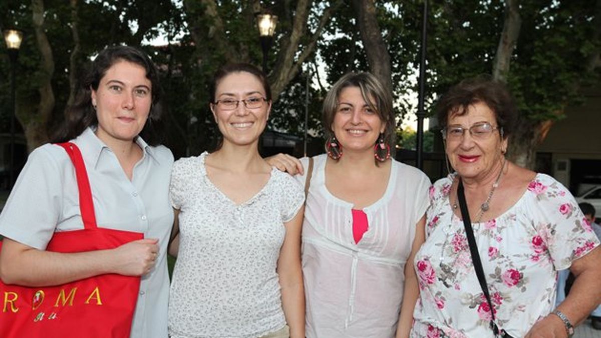 La cantata navideña en la Plaza San Martin
