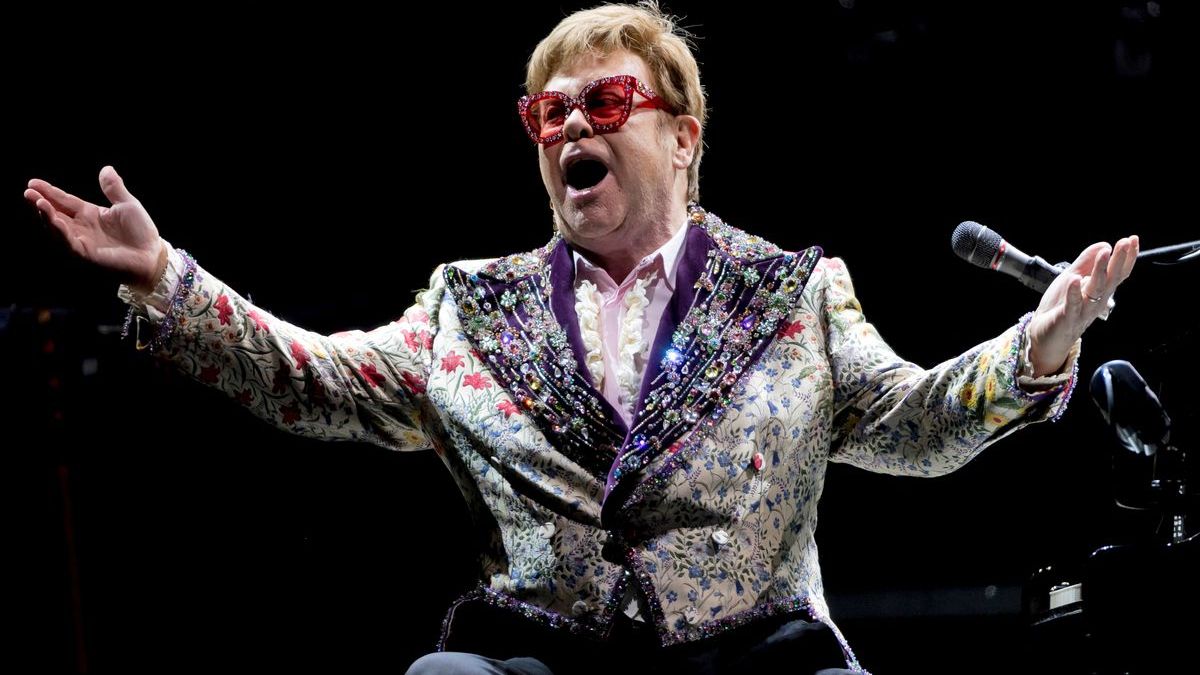 Elton John dará un último concierto y podrá verse en vivo