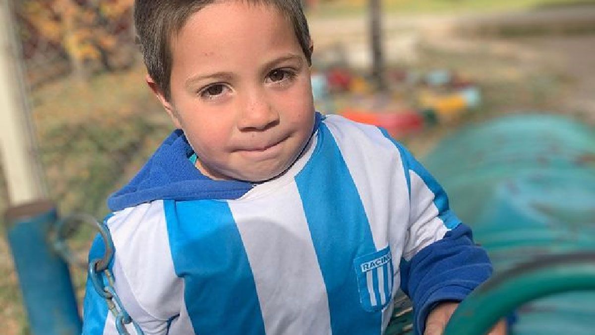 Hinchas de Racing y un gesto admirable con el jardín de infantes de ...
