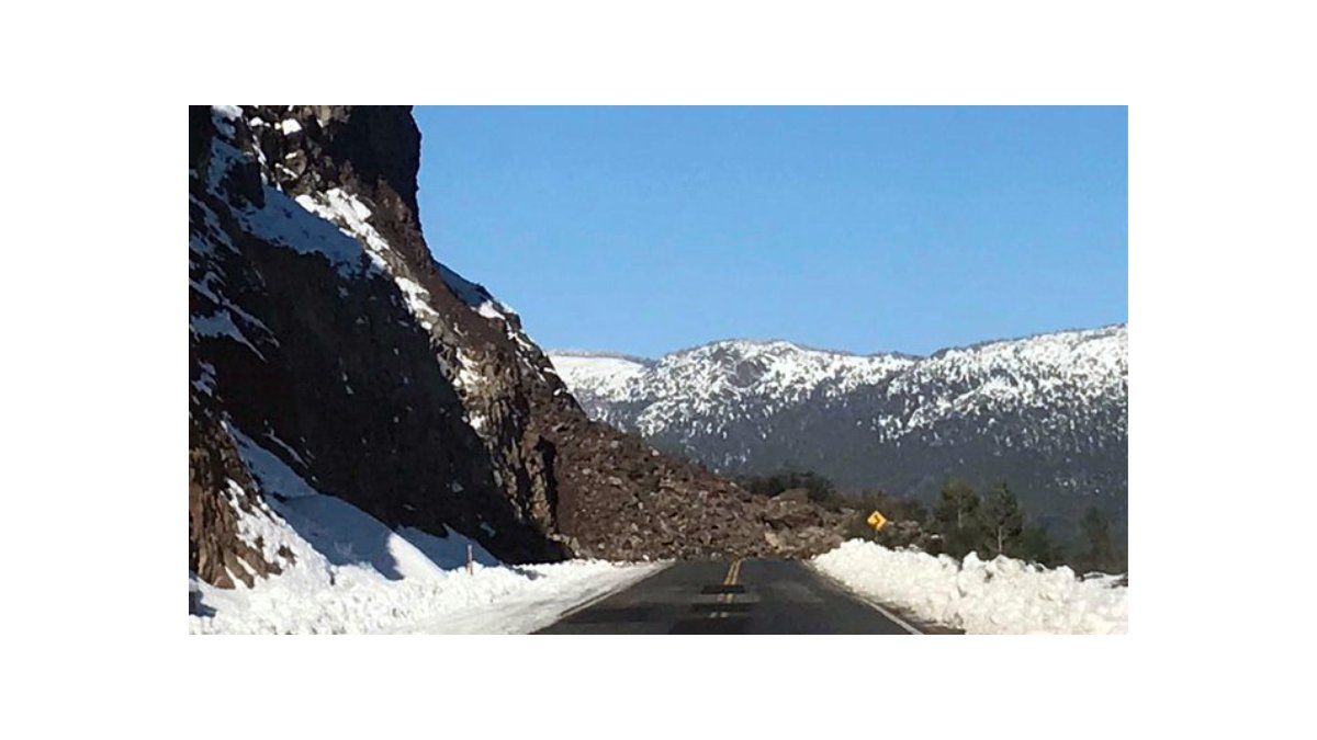 Impactantes imágenes: una montaña se derrumbó y cortó la ruta 40