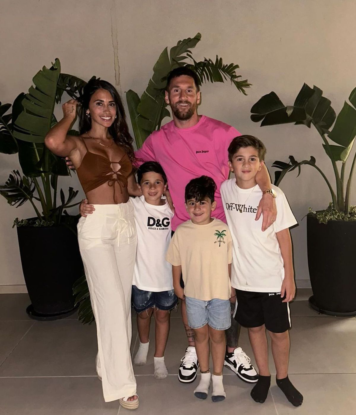 Lionel Messi posteó un saludo familiar por el Año Nuevo y se hizo viral ...