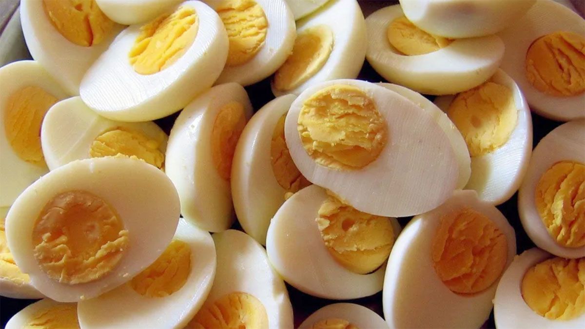 Mantén la calma al saber qué es más saludable del huevo, la yema o la clara
