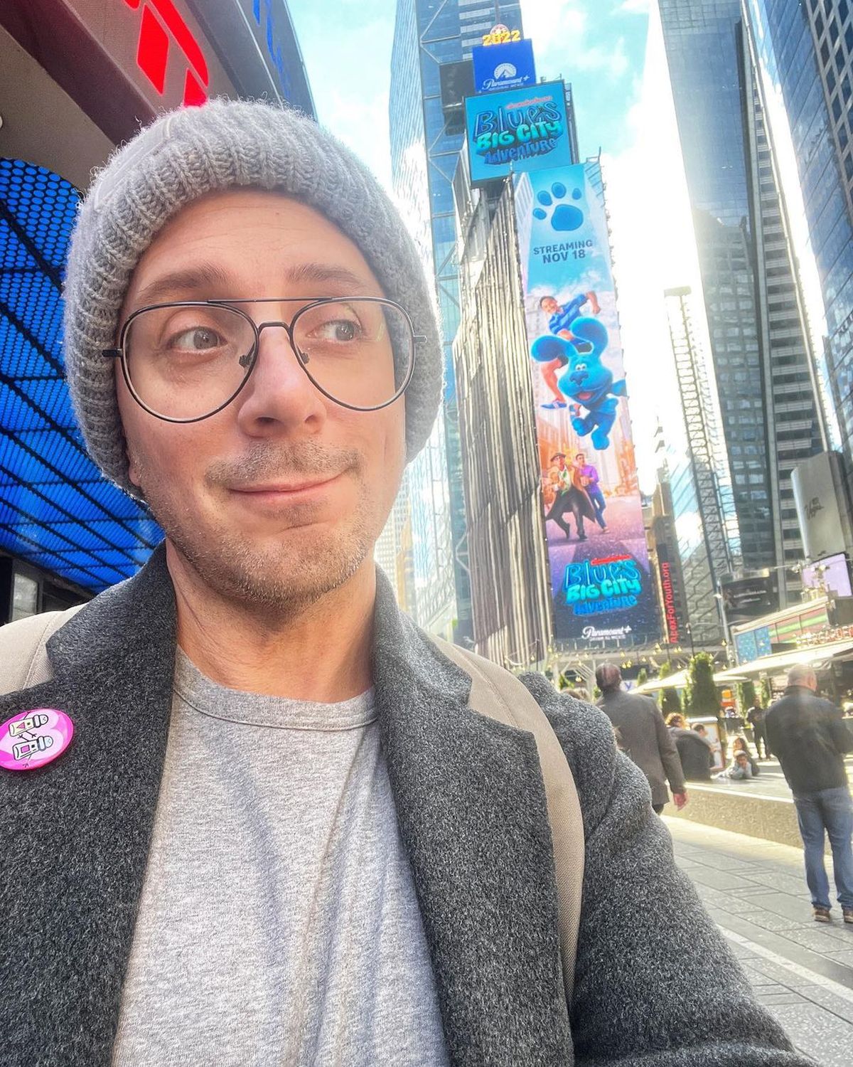 A 28 años del estreno de Las pistas de Blue, así luce hoy el primer Steve