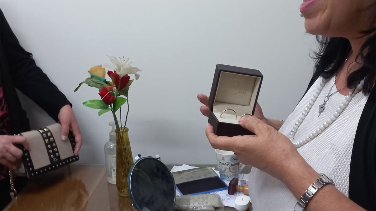 Daniel Orozco y Janina Ortiz se casaron en Las Heras y se van de viaje ...