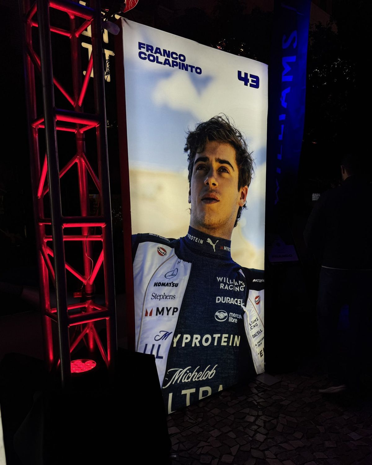 Franco Colapinto llegó a Las Vegas y habló de todo en la Fan Zone de ...