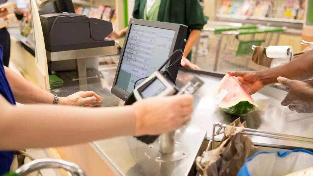 Cuánto gana un cajero de supermercado en Argentina