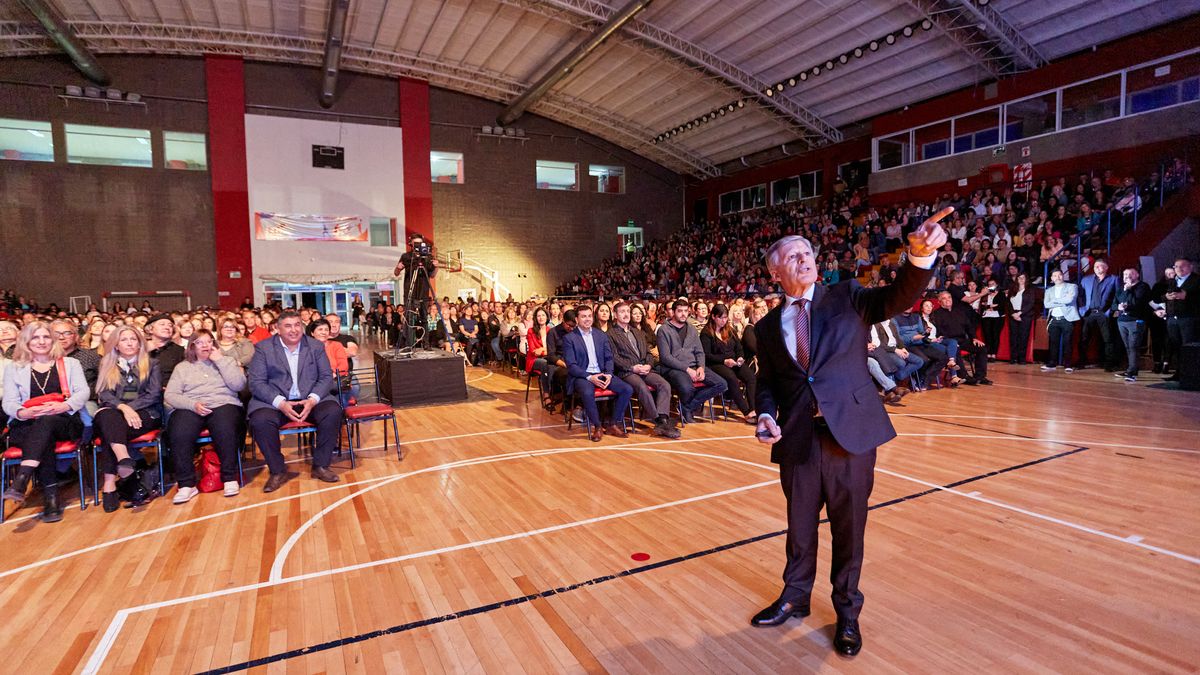 Un Estadio Polimeni colmado recibió a Daniel López Rosetti