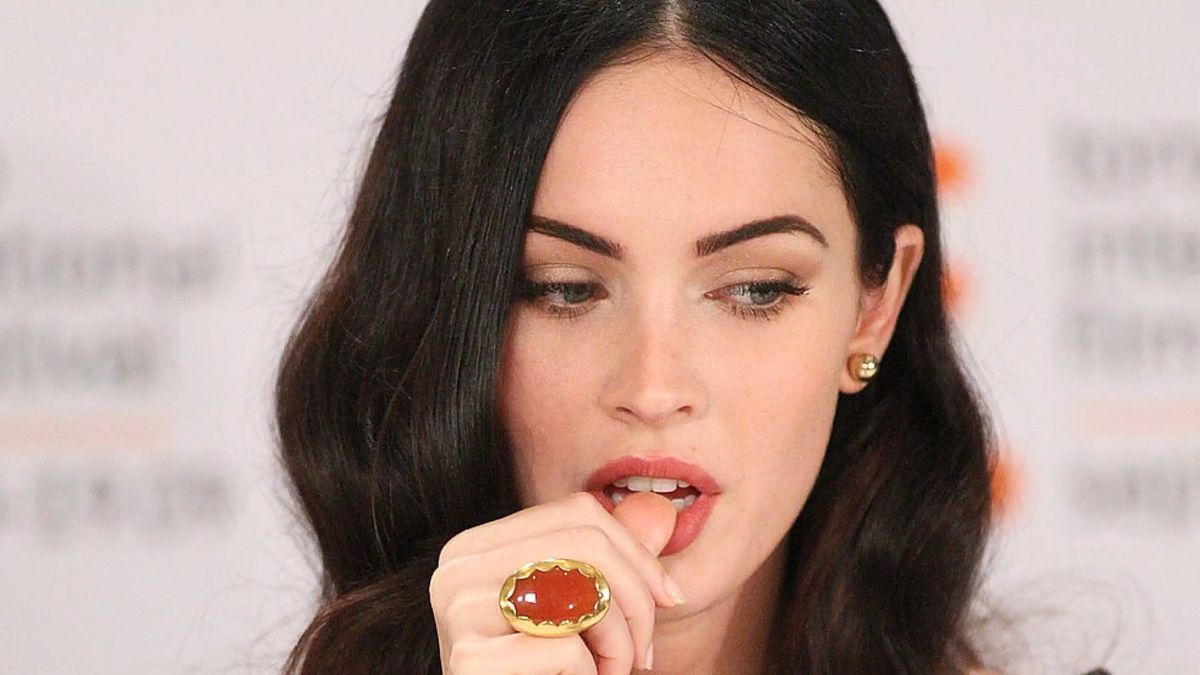 Megan Fox arremete en Netflix con su película más subida de tono y ...