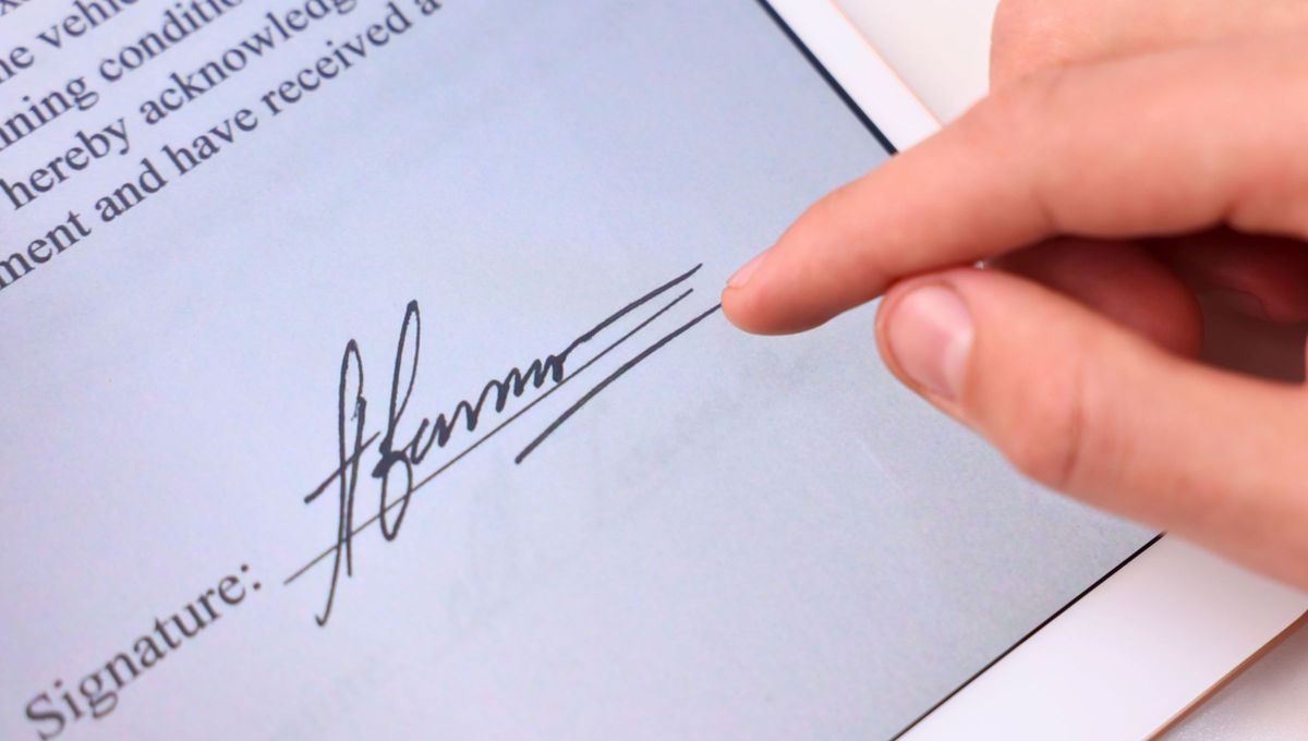 Qué significa cuando una persona hace su firma en el margen izquierdo ...