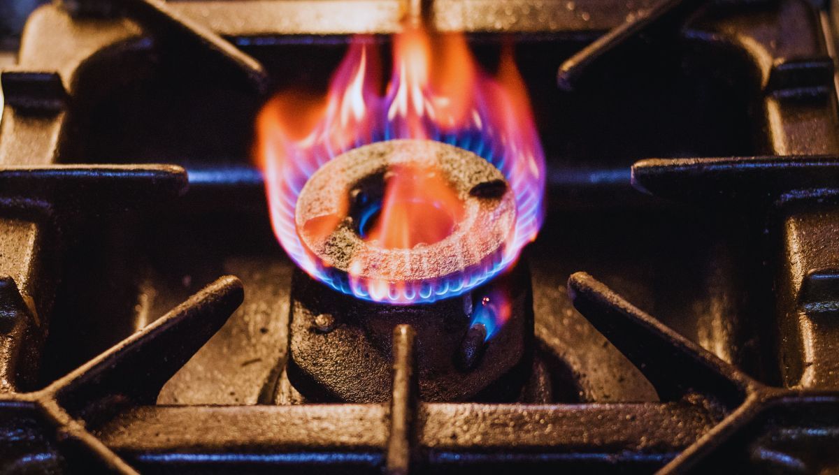 El color que debe tener el fuego de la hornalla para evitar pérdidas de ...