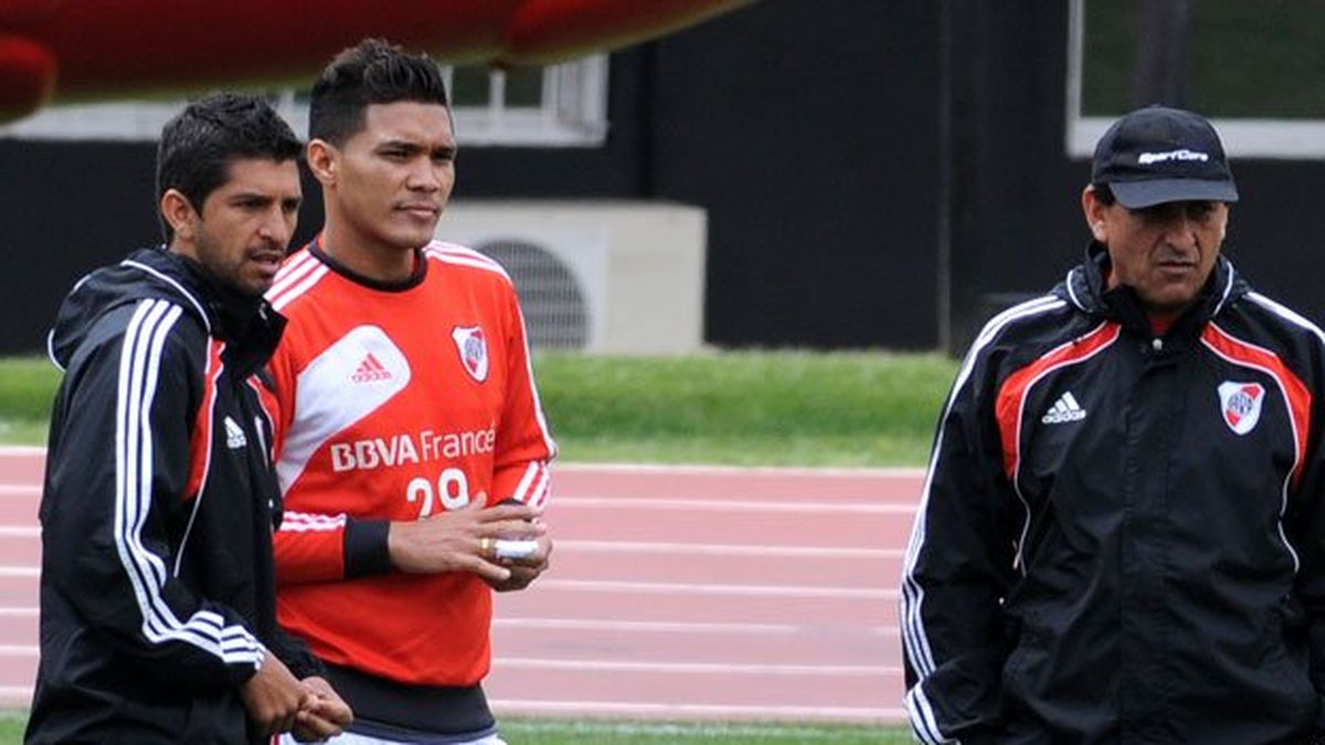 Teo dijo que en Racing la pelota le llegaba más