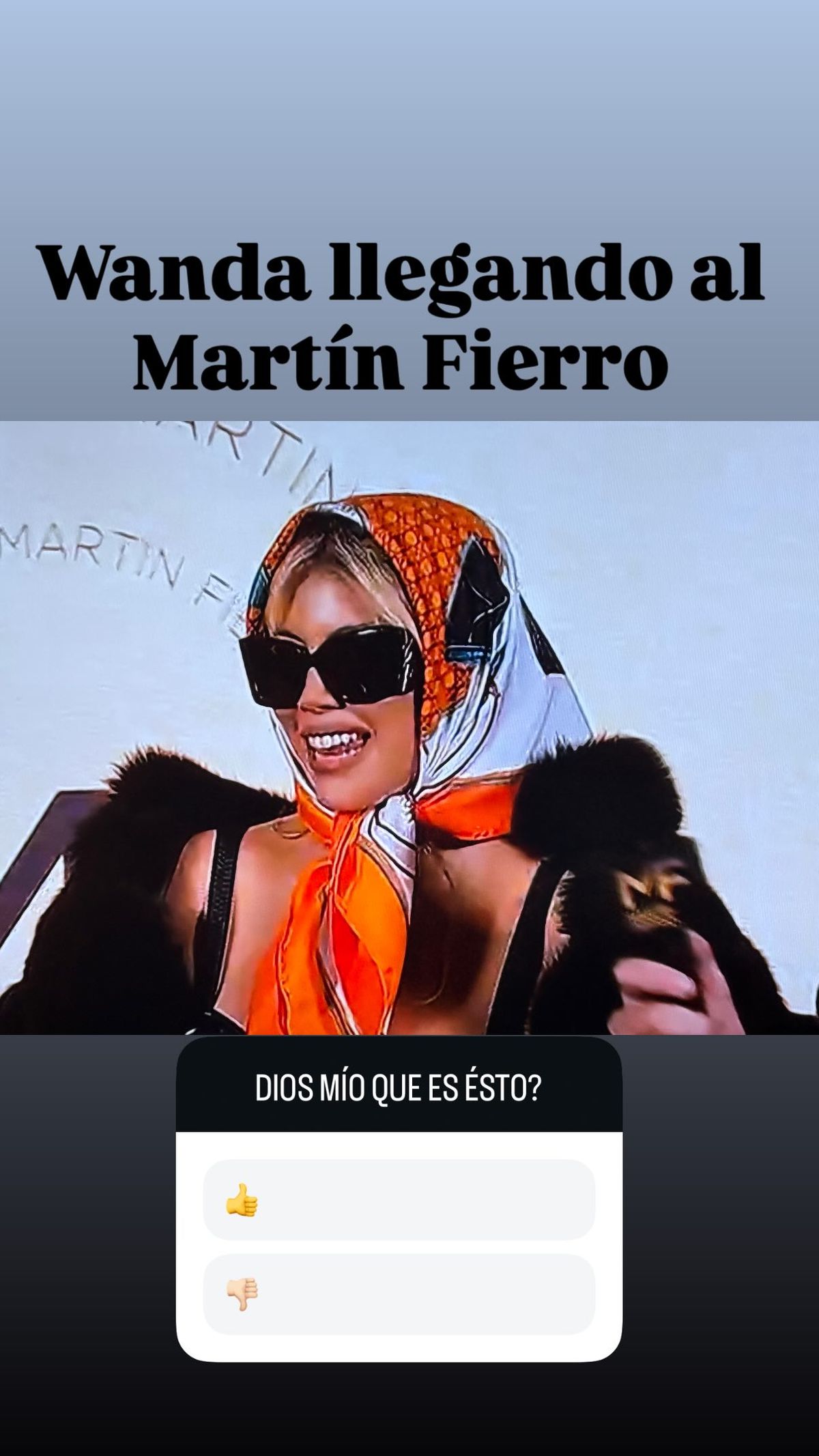 Muestra el nacimiento de la cola, polémica por el segundo vestido de ...