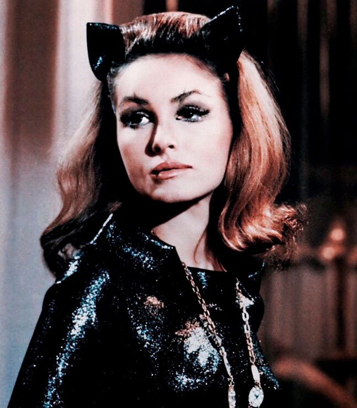 A 57 años de su estreno, así luce Julie Newmar, la primera Gatúbela en ...