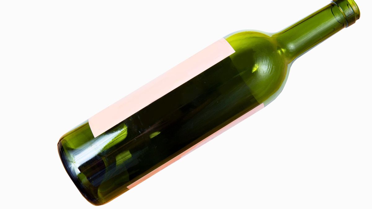 Qué quiere decir que las botellas de vino sean de color verde oscuro ...