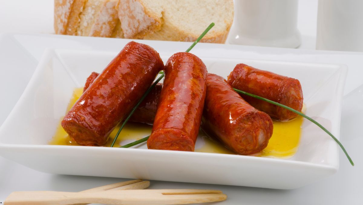Qué es la chistorra y en qué se diferencia del chorizo