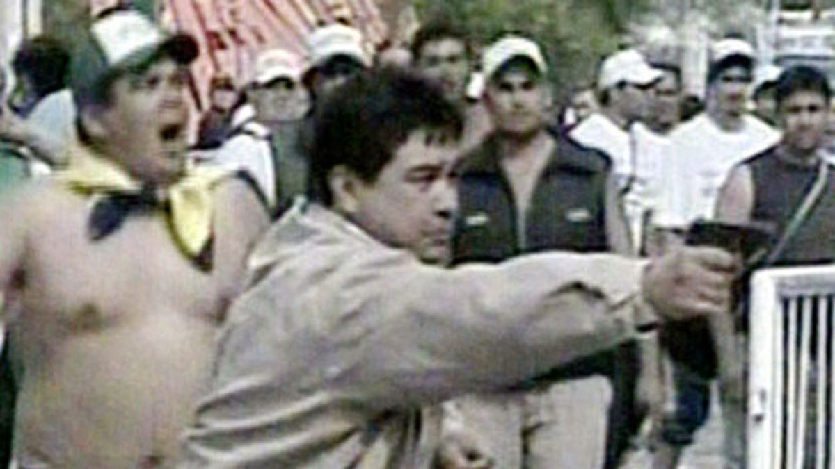 Zafó de la cárcel el mendocino que disparó a la multitud en el traslado ...