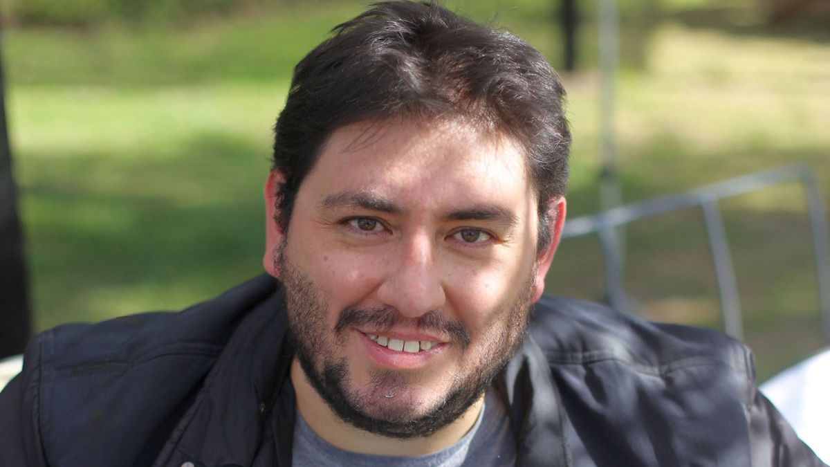 No son escombros, dice un hincha de Godoy Cruz en referencia a los trozos de cemento del ...