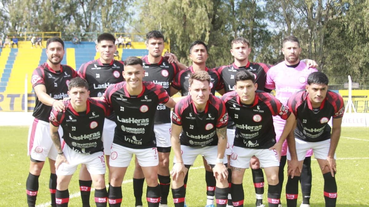 Huracán Las Heras, eliminado del Federal A tras igualar con Juventud Unida