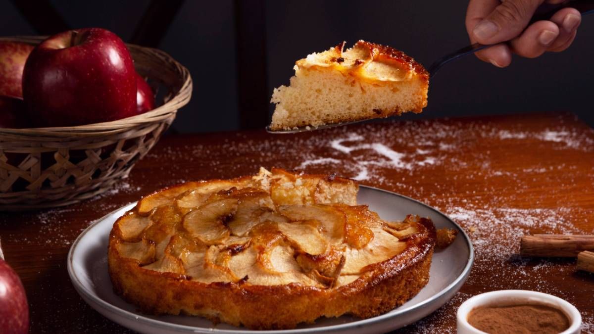 Torta matera de manzanas, la receta riquísima y húmeda en 35 minutos
