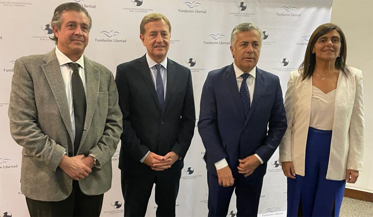 Alfredo Cornejo viajó a Madrid para disertar junto a Mario Vargas Llosa ...