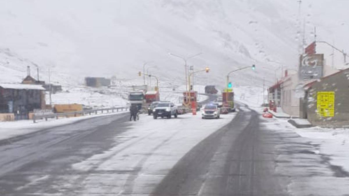 Las autoridades del paso a Chile confirmaron el cierre desde el domingo ...