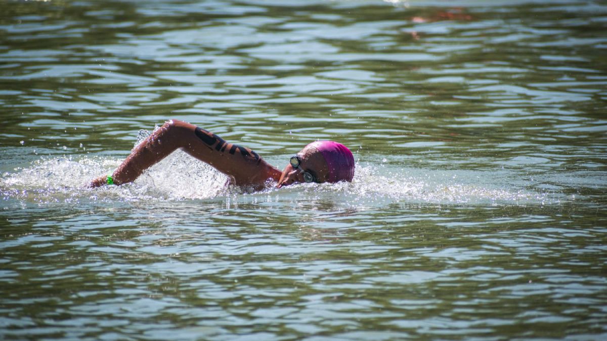 Lautaro Arjona cruzó el Río de la Plata y marcó un récord mundial de ...