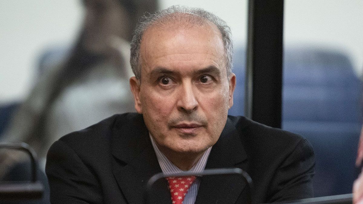 José López recuperó la libertad y estalló la oposición