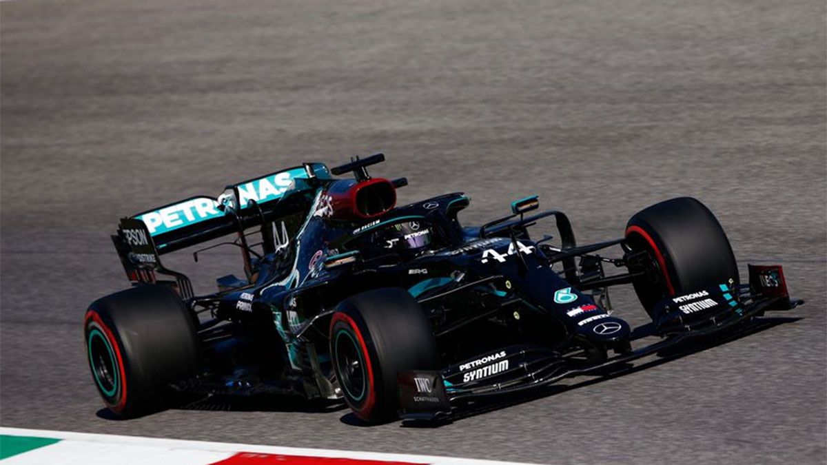 Hamilton hizo la pole position en el GP de la Toscana