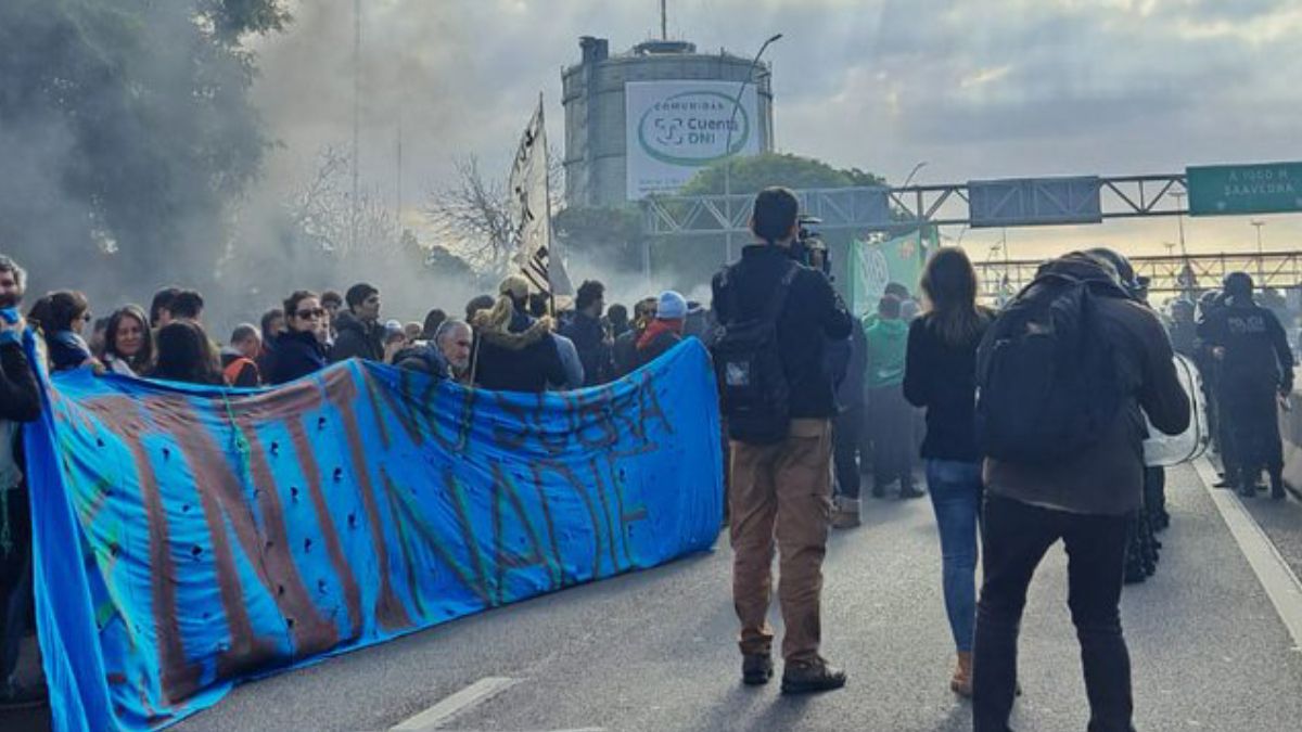 Milei ofreció el retiro voluntario a empleados del INTI y en Mendoza ...