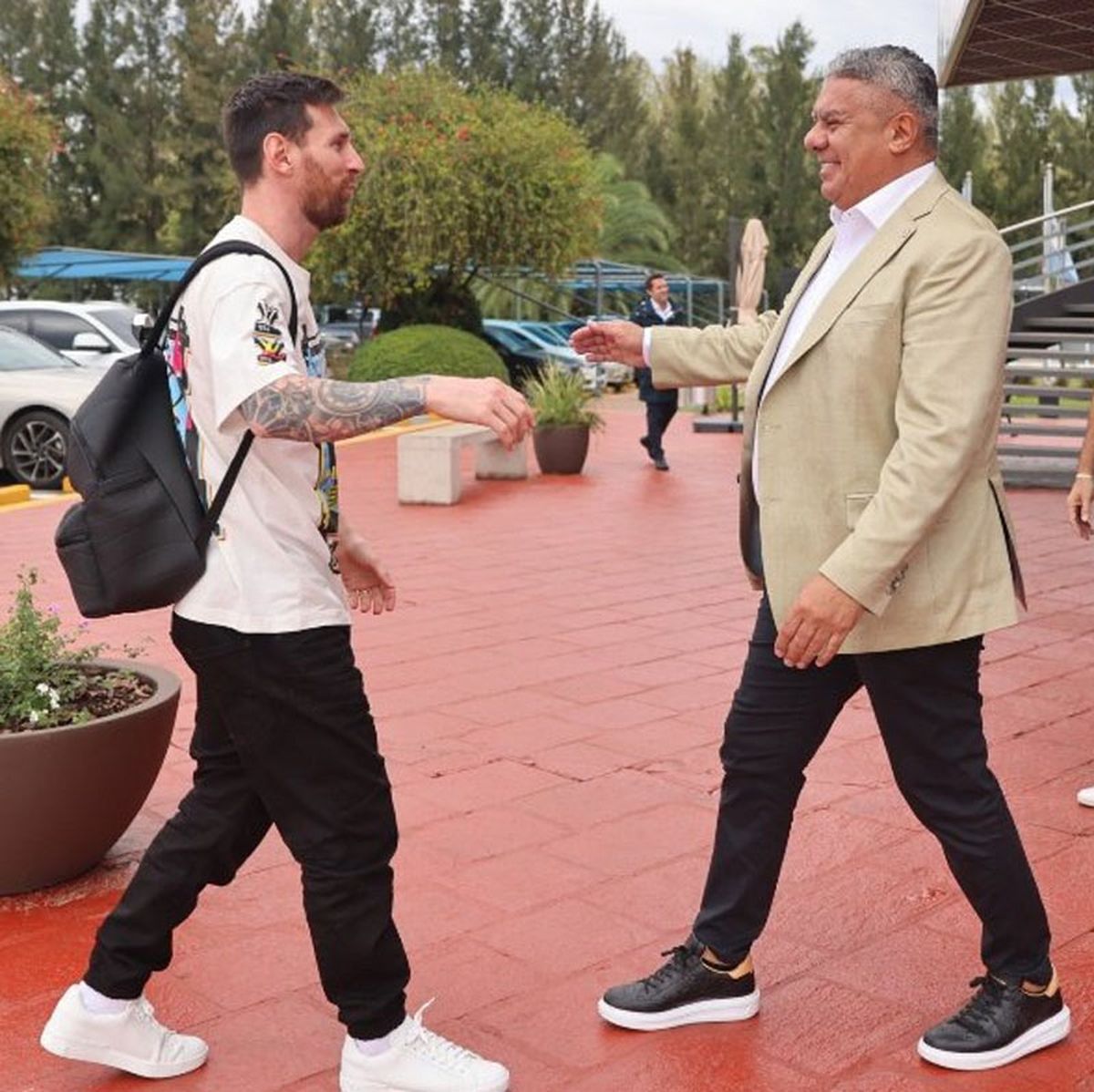 La gran frase de Chiqui Tapia para recibir a Lionel Messi en el predio de la AFA