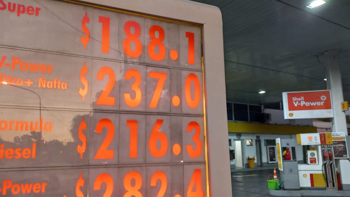 Shell aumentó el precio de sus combustibles y se espera que se sumen las otras petroleras